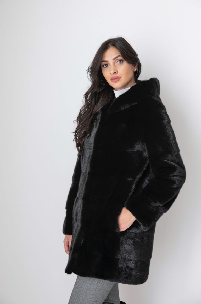Pelliccia di Visone Nero - Pellicceria Guarneri